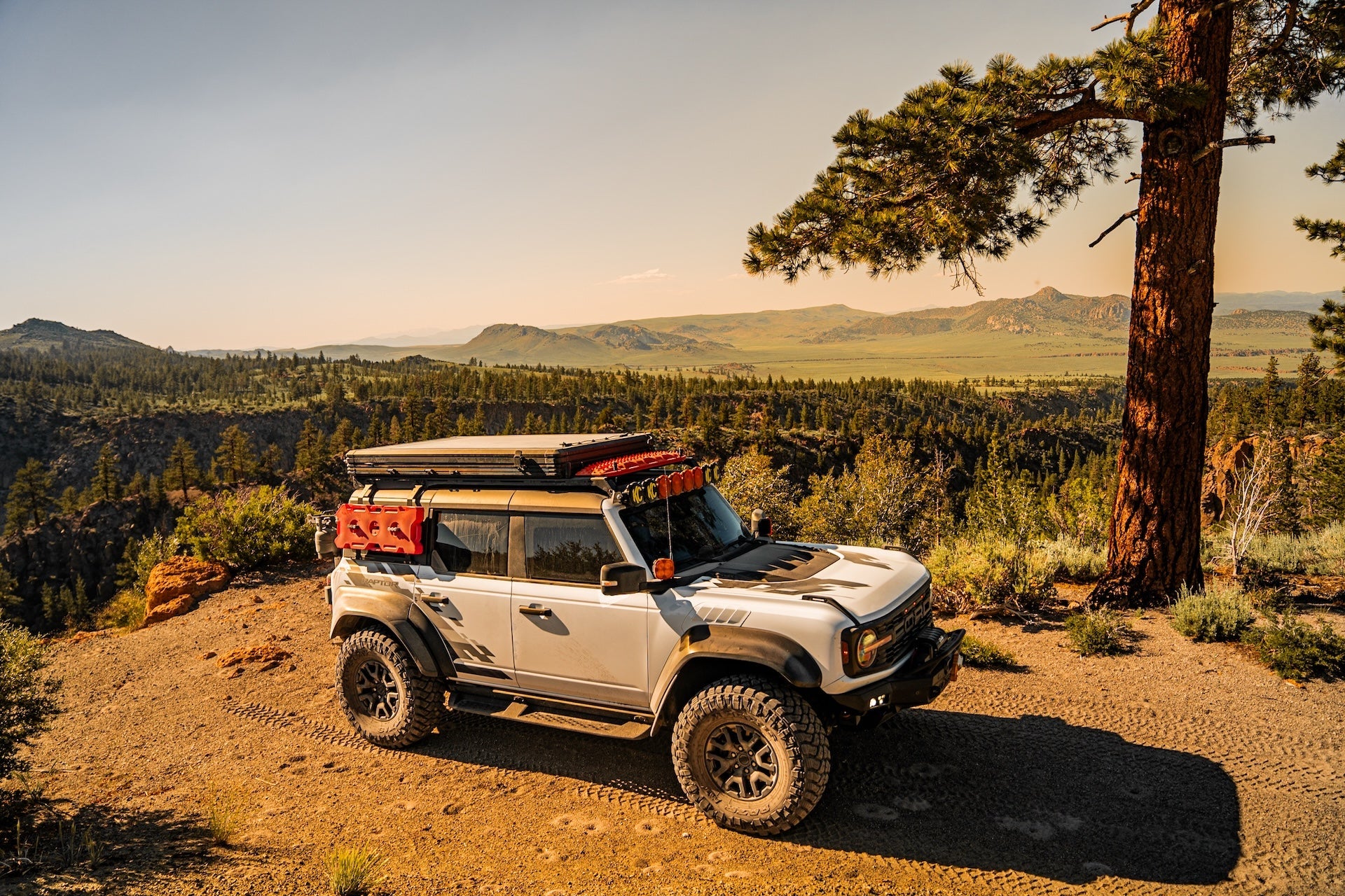 TrailRax Roof Rack: The Ultimate Bronco Raptor Setup – RAD Supply Co